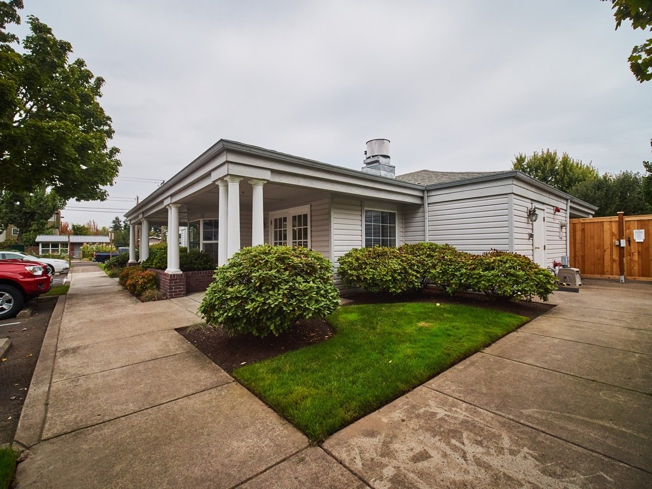 Download our Ascot Park Senior Living community brochure