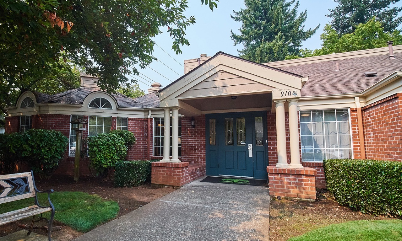 Schedule a Visit to our Faye Wright community